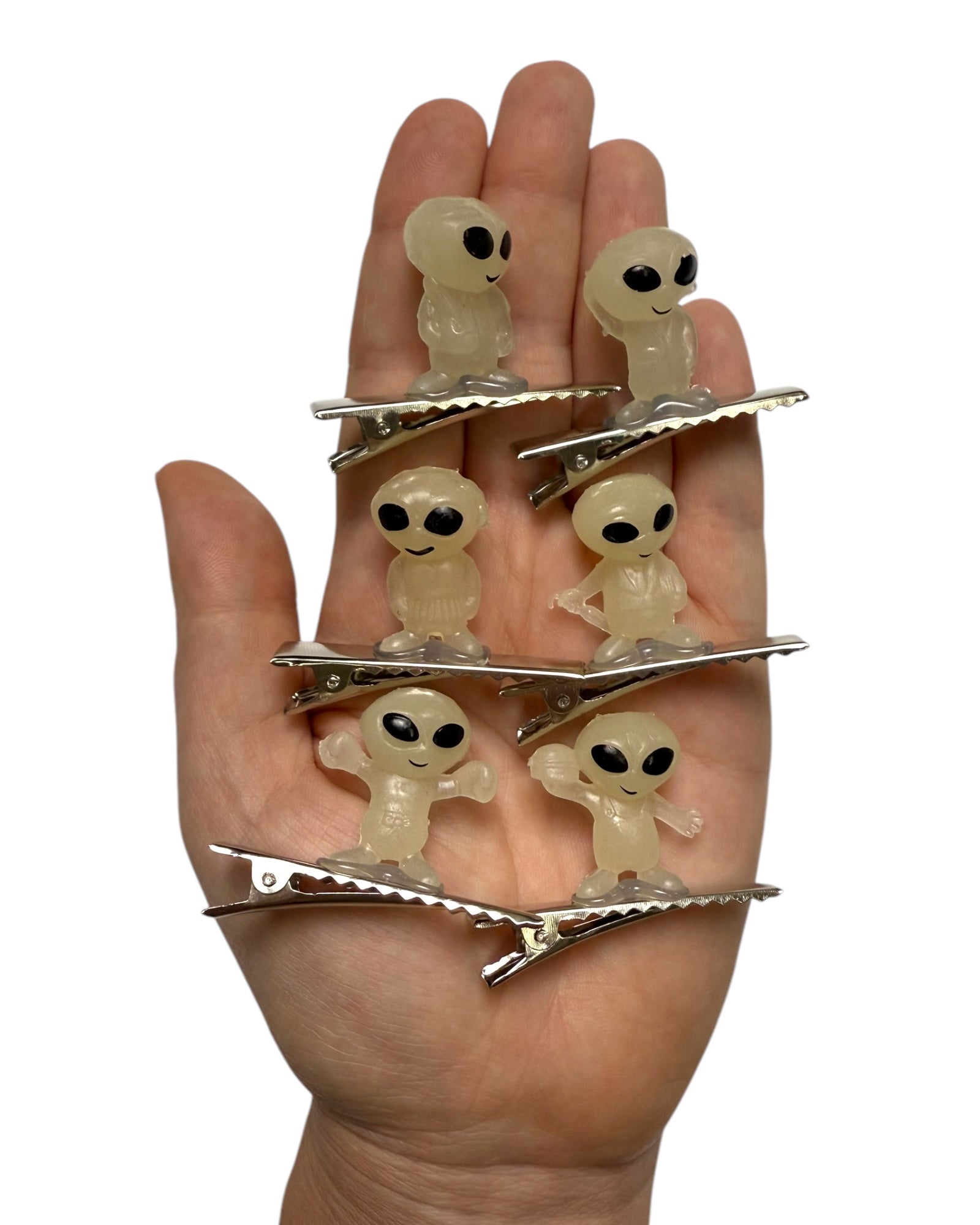 Glow In The Dark Alien Clips 6-PC Set | Rave Trinkets | EDC Sprouts